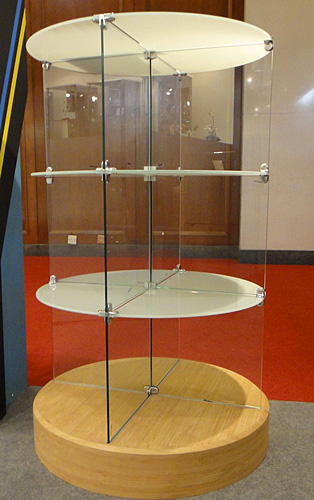 Glass display showcase- Circular shaped | Glass Display Stands and ...
